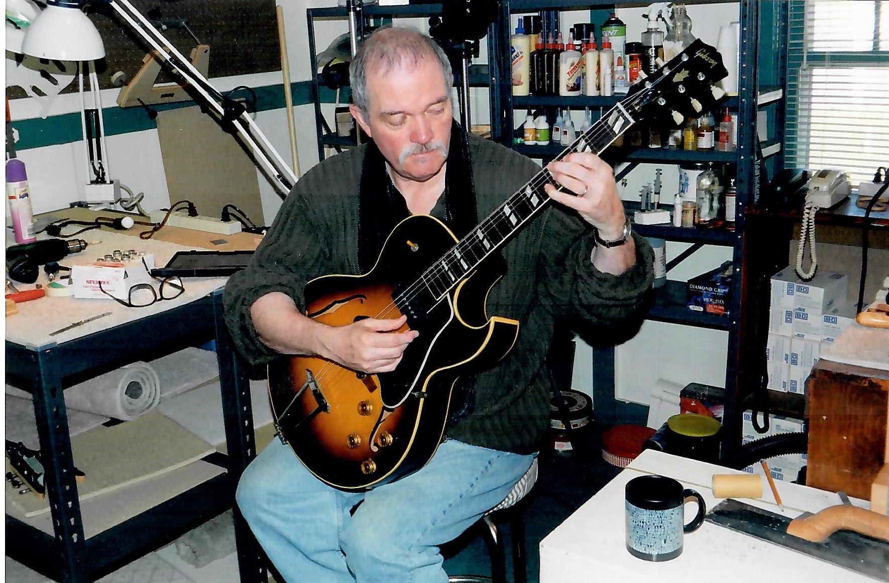 The Guitar Specialist - Doug Proper & Sharon Proper - Luthiers