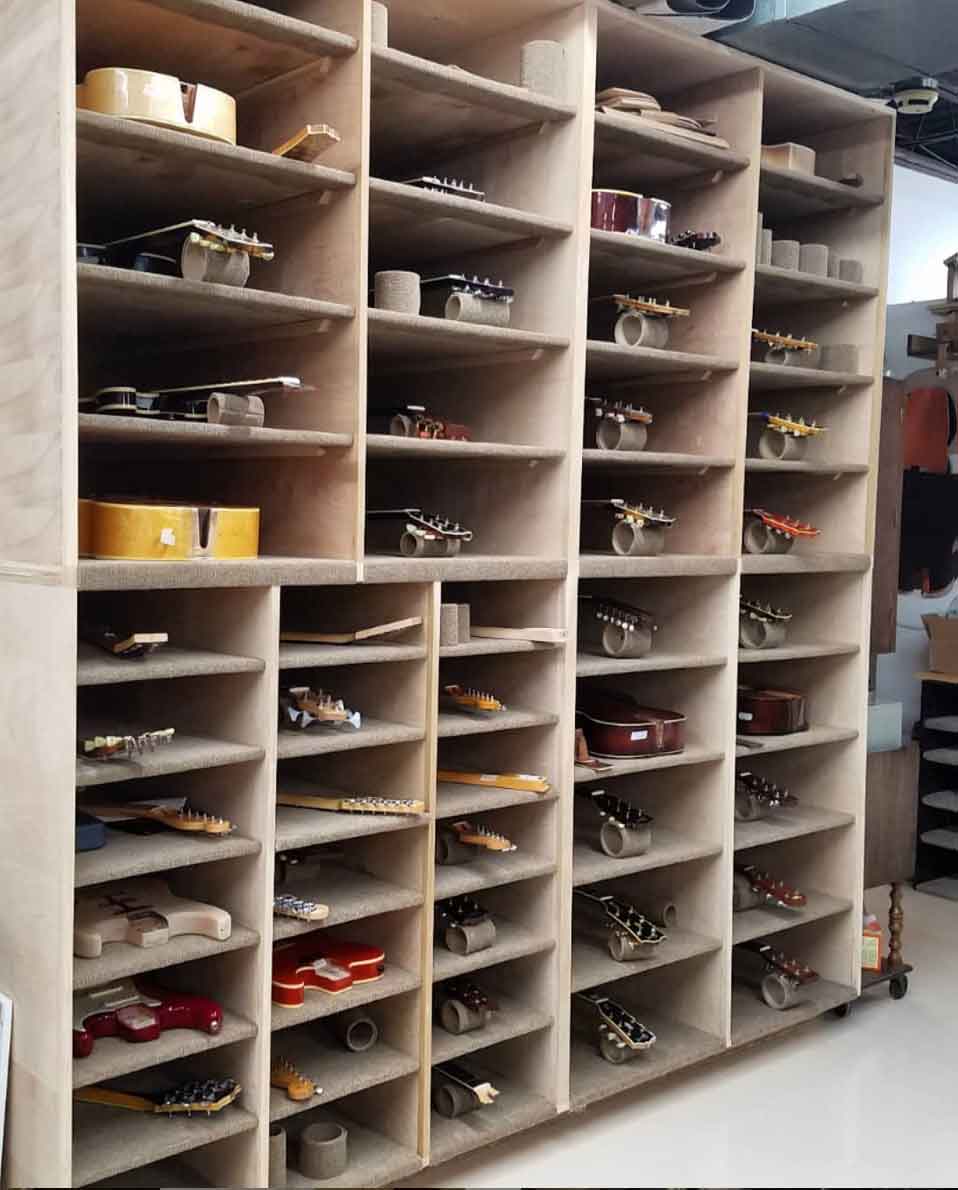 The Guitar Specialist - Doug Proper & Sharon Proper - Luthiers