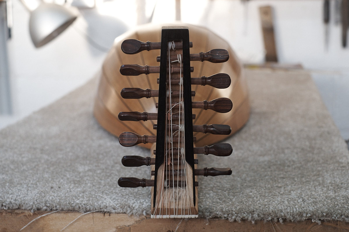 Totnes School of Guitarmaking - Luthiers