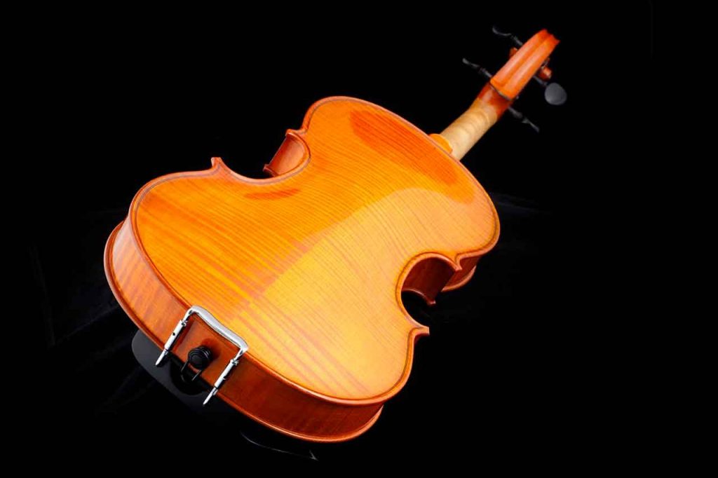 William A Mackay Interview 3 Flagship models | Luthiers