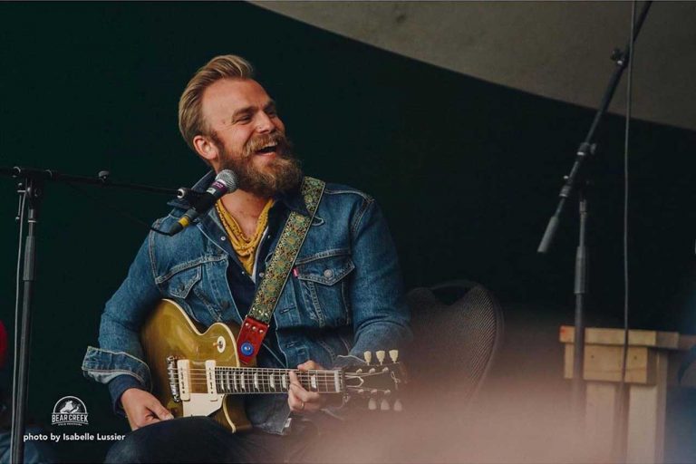 Joey Landreth - Interview Artists and Luthiers - Luthiers